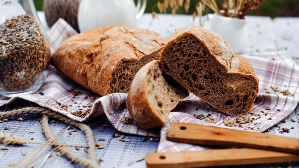The time-honored tradition of bread and salt in Ukrainian society ...