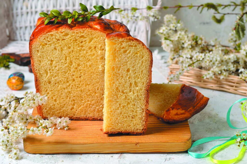 Traditional Ukrainian paska – Step-by-step recipe and tips | Easter bread